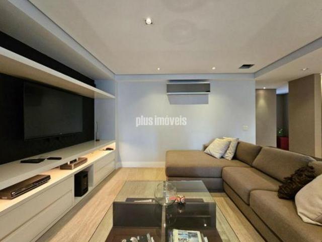 Apartamento em Itaim Bibi com 163m²