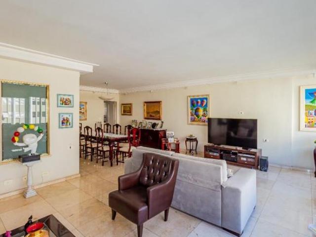 Apartamento em Itaim Bibi, São Paulo