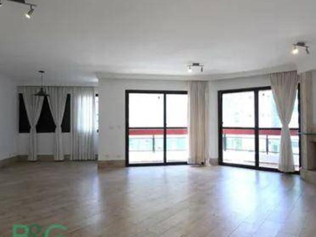 Apartamento em Itaim Bibi, São Paulo/SP de 143m² 3 quartos para locação R$ 8.340,00/mes
