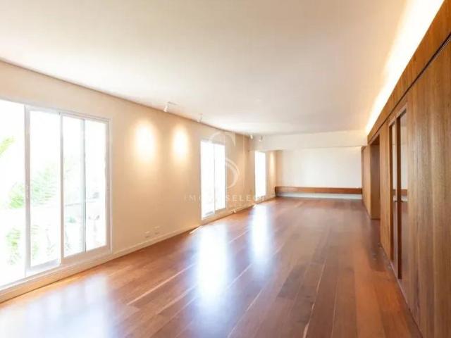 Apartamento em Itaim Bibi, São Paulo/SP de 194m² 3 quartos à venda por R$ 4.799.900,00