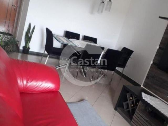 Apartamento em Jardim Colonial
