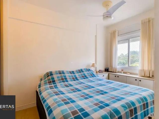 Apartamento em Jardim Carvalho