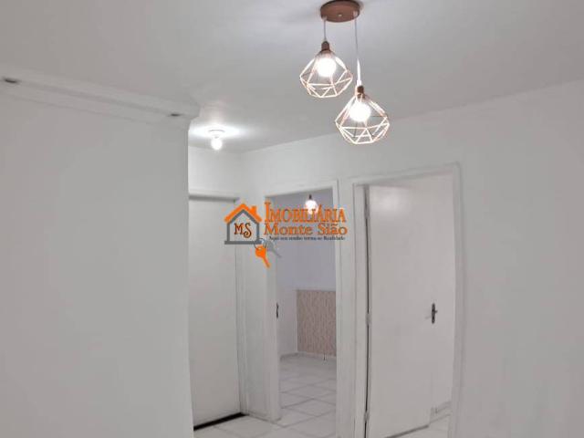 Apartamento em Jardim Guilhermino, Guarulhos/SP de 45m² 2 quartos à venda por R$ 124.900,00