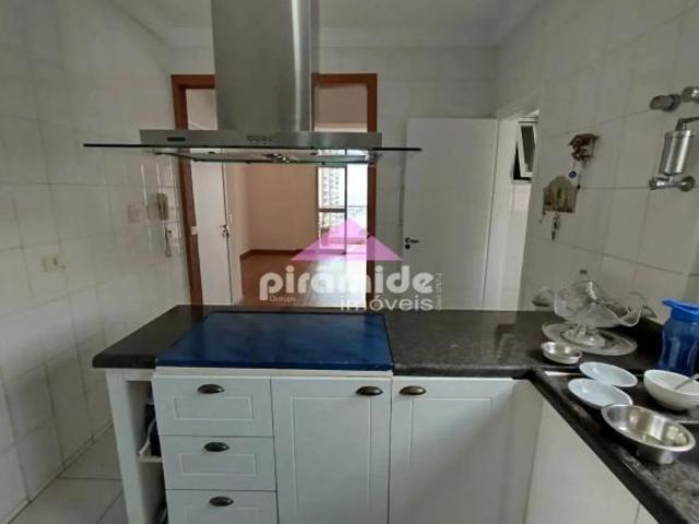 Apartamento em Jardim das Indústrias, São José dos Campos/SP de 102m² 3 quartos à venda por R$ 990.0