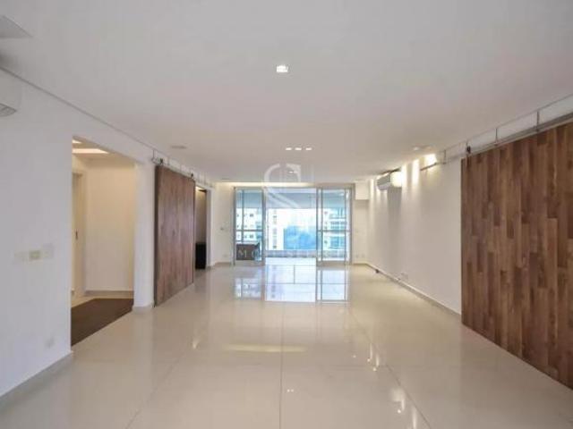 Apartamento em Jardim Fonte do Morumbi, São Paulo/SP de 213m² 4 quartos à venda por R$ 2.340.000,00