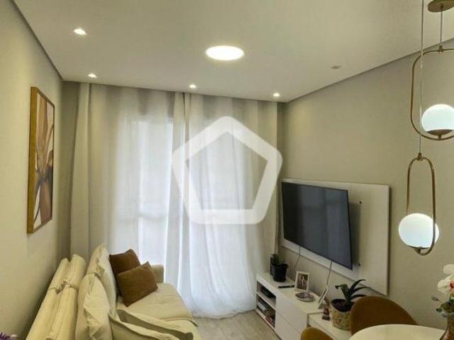 Apartamento em Jardim Oriental