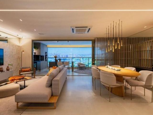 Apartamento em Jardim São Jorge, Londrina/PR de 159m² 3 quartos à venda por R$ 1.900.000,00