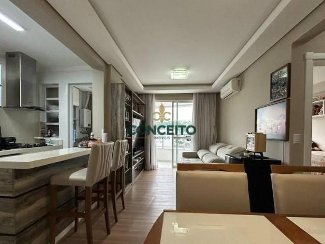 Apartamento em Kobrasol, São José/SC de 68m² 2 quartos à venda por R$ 899.000,00