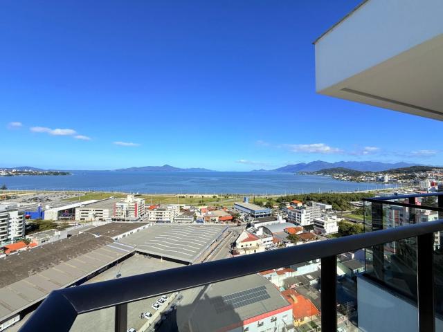Apartamento em Kobrasol, São José/SC de 77m² 2 quartos à venda por R$ 1.149.000,00