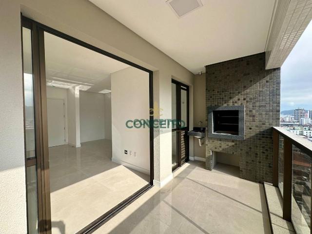 Apartamento em Kobrasol, São José/SC de 79m² 2 quartos à venda por R$ 985.900,00