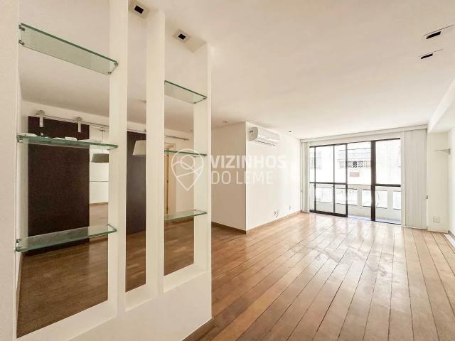 Apartamento em Leme, Rio de Janeiro/RJ de 121m² 3 quartos à venda por R$ 1.184.900,00