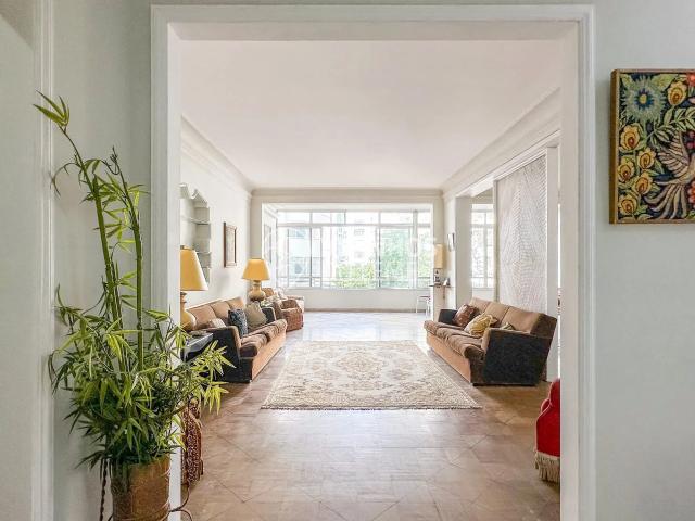 Apartamento em Leme, Rio de Janeiro/RJ de 300m² 4 quartos à venda por R$ 2.399.900,00