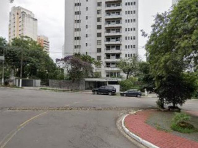 Apartamento em leilão a venda em Vila Andrade, São Paulo