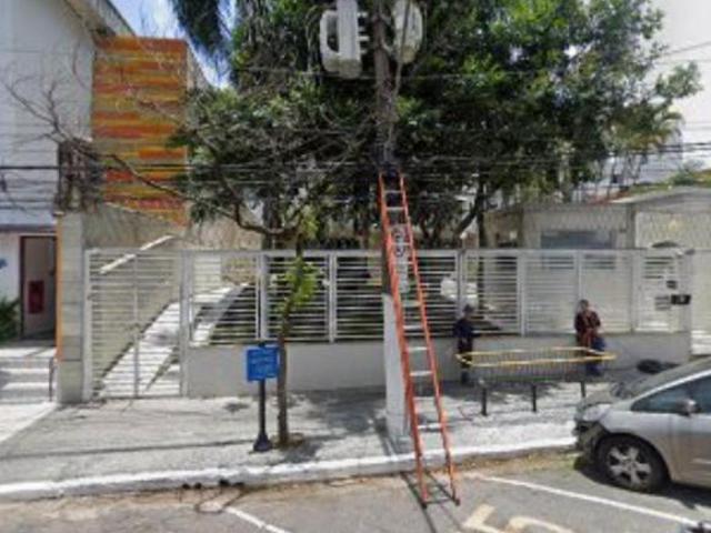 Apartamento em leilão a venda em Moema, São Paulo