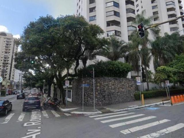 Apartamento em leilão a venda em Moema, São Paulo