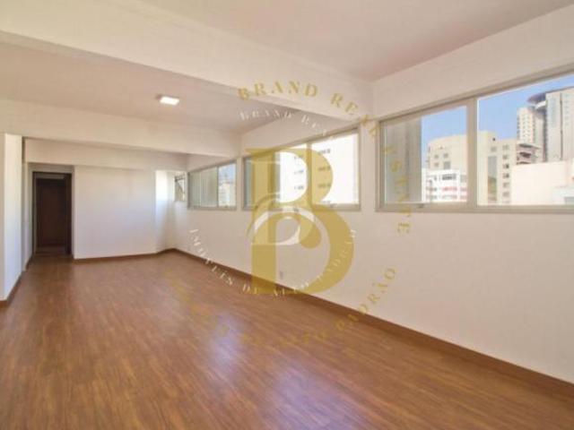 Apartamento em localização cobiçada no Itaim Bibi
