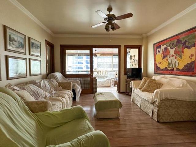 Apartamento em localização privilegiada em Torres
