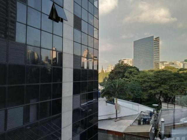 APARTAMENTO EM LOCALIZAÇÃO PRIVILEGIADA EM HIGIENÓPOLIS!