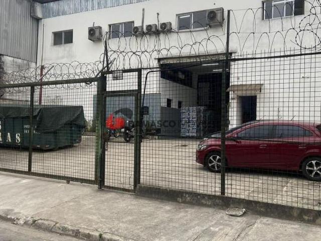 Apartamento em Loteamento Industrial Coral