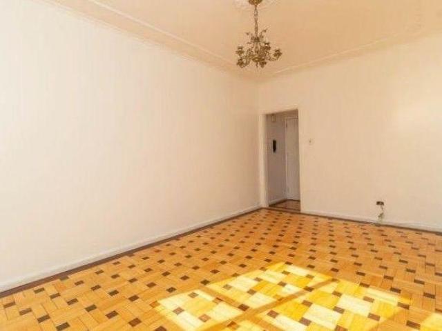 Apartamento em Menino Deus