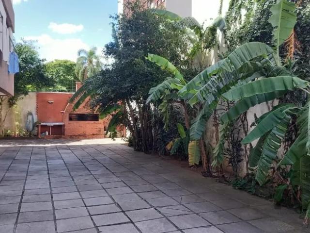 Apartamento em Menino Deus