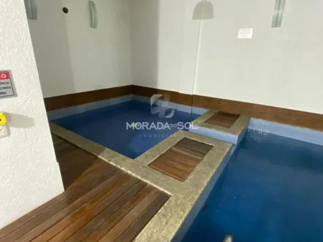 Apartamento em Meia Praia Itapema