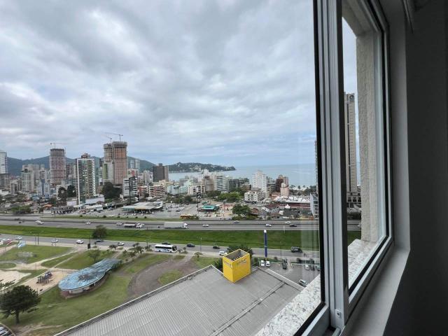 Apartamento em Meia Praia Itapema para até 4 pessoas