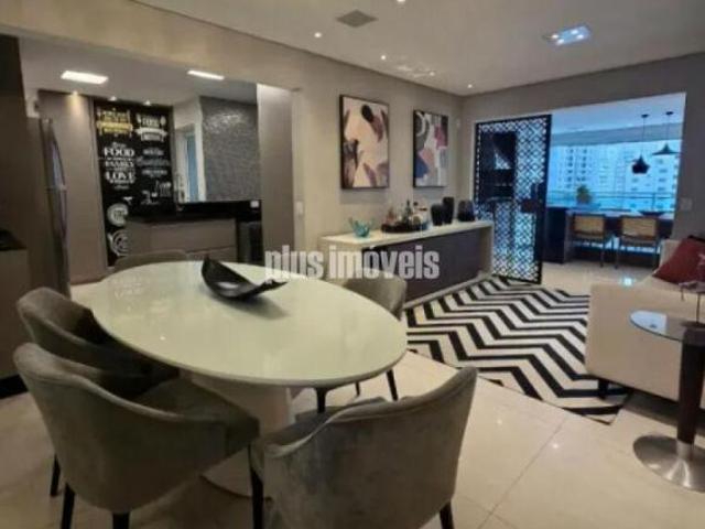 Apartamento em Mooca com 133m²