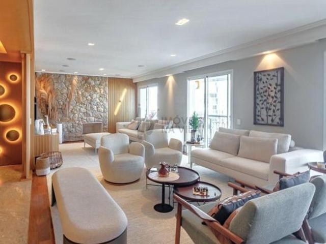 Apartamento em Moema, 4 suites 5 vagas e Lazer Completo