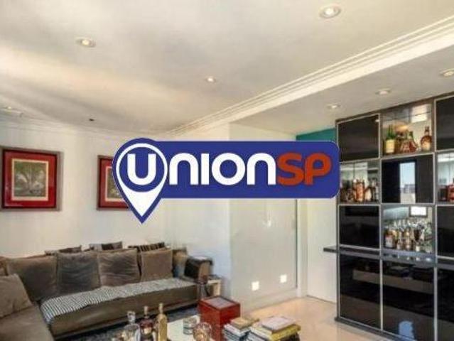 Apartamento em Moema