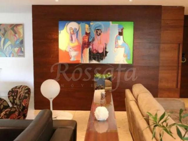 Apartamento em Moema