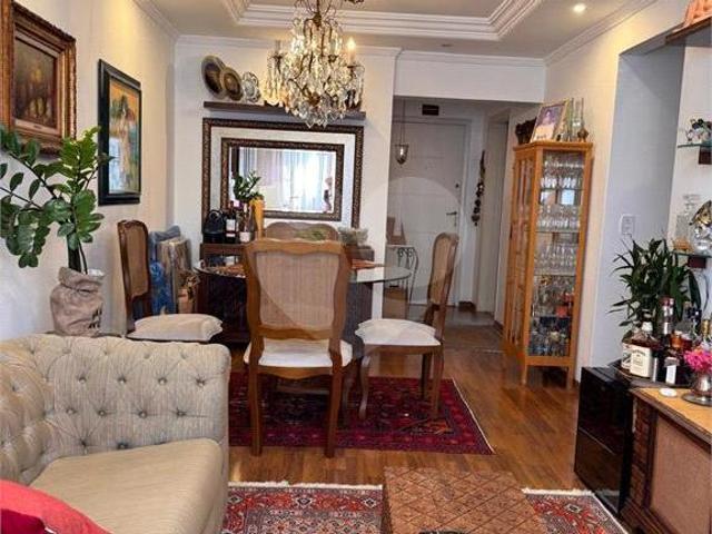 Apartamento em Moema