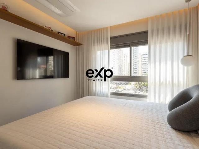 Apartamento em Moema 153m² com 3 suítes, 2 vagas livres