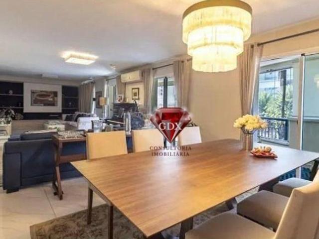Apartamento em Moema