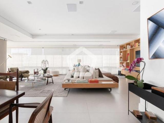 Apartamento em Moema