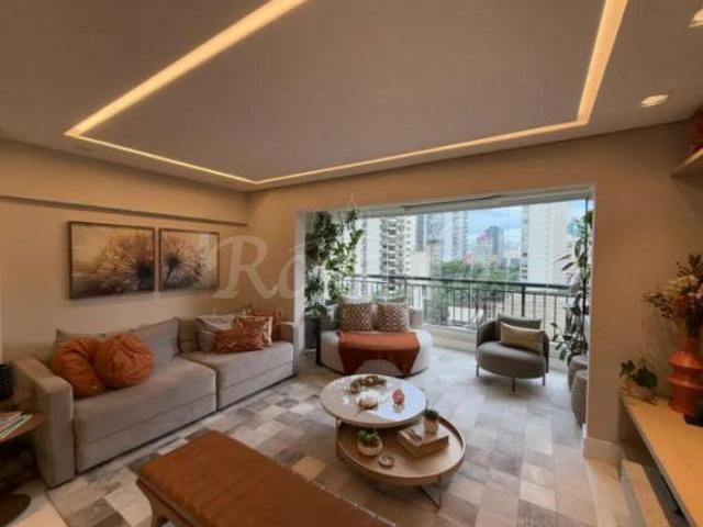 Apartamento em Moema