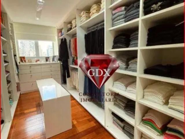 Apartamento em Moema