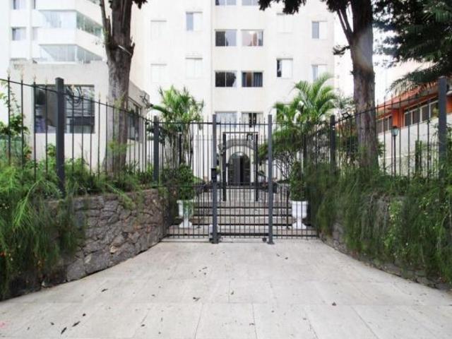 Apartamento em Moema