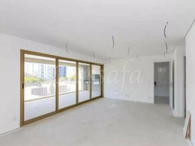 Apartamento em Moema