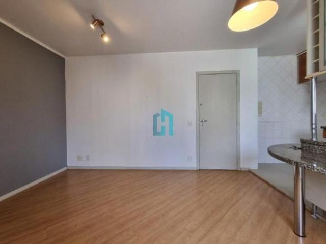 Apartamento Reformado em Moema Helbor