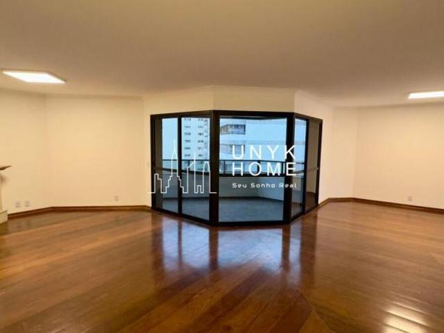Apartamento em Moema à venda | 210 m² | 4 dormitórios | 4 vagas