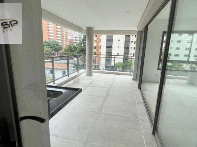 Apartamento em Moema com 3 dormitórios e Varanda à venda, 117 m² por R$ 2.950.000 São Paulo/SP