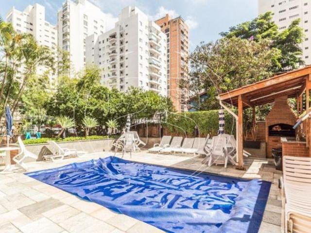 APARTAMENTO EM MOEMA COM 169 METROS