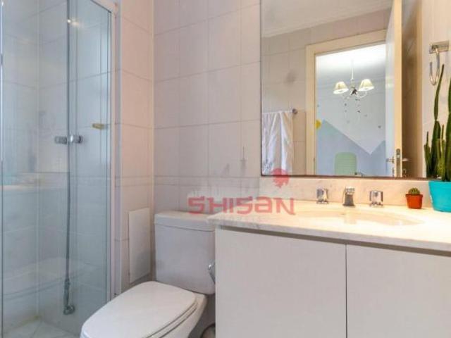 Apartamento em Moema com 181m² Metro Moema!