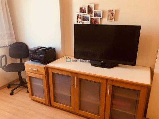 Apartamento em Moema com 2 dormitórios, 1 vaga. 100m² úteis