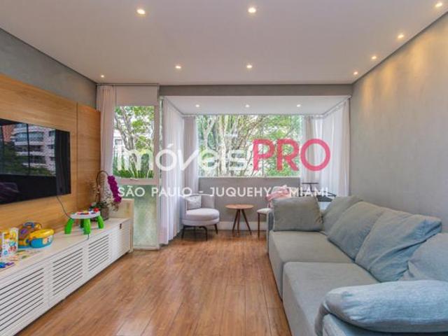 Apartamento em Moema com 89m2 reformado