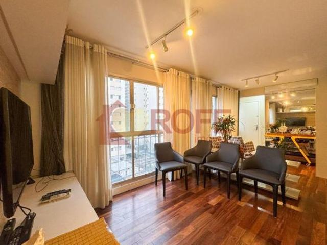 Apartamento em Moema com excelente distribuição e muito conforto!