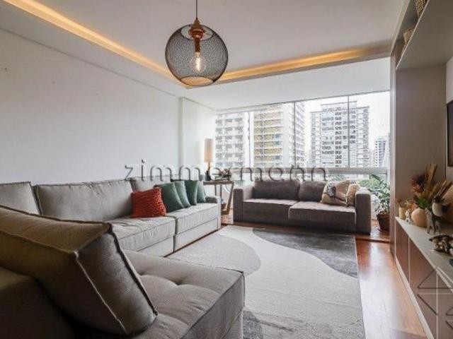 APARTAMENTO EM MOEMA DE 4 DORMITÓRIOS 3 VAGAS