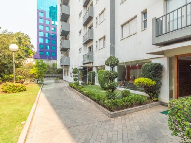 Apartamento em moema pássaros