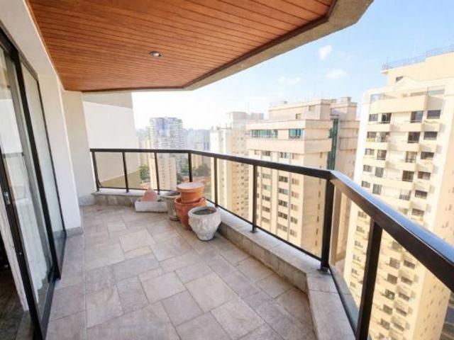 Apartamento em Moema Pássaros com 4 dormitórios e lazer para venda